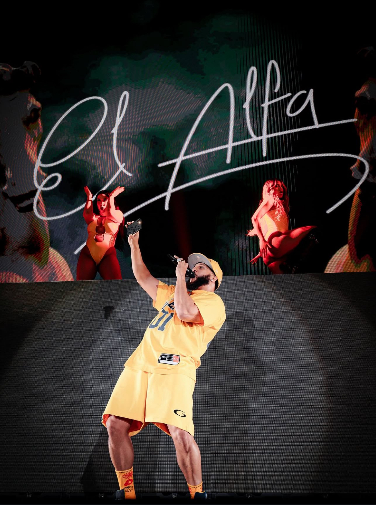 El Alfa en Chile: “Último Baile” a toda máquina en el Movistar Arena ...